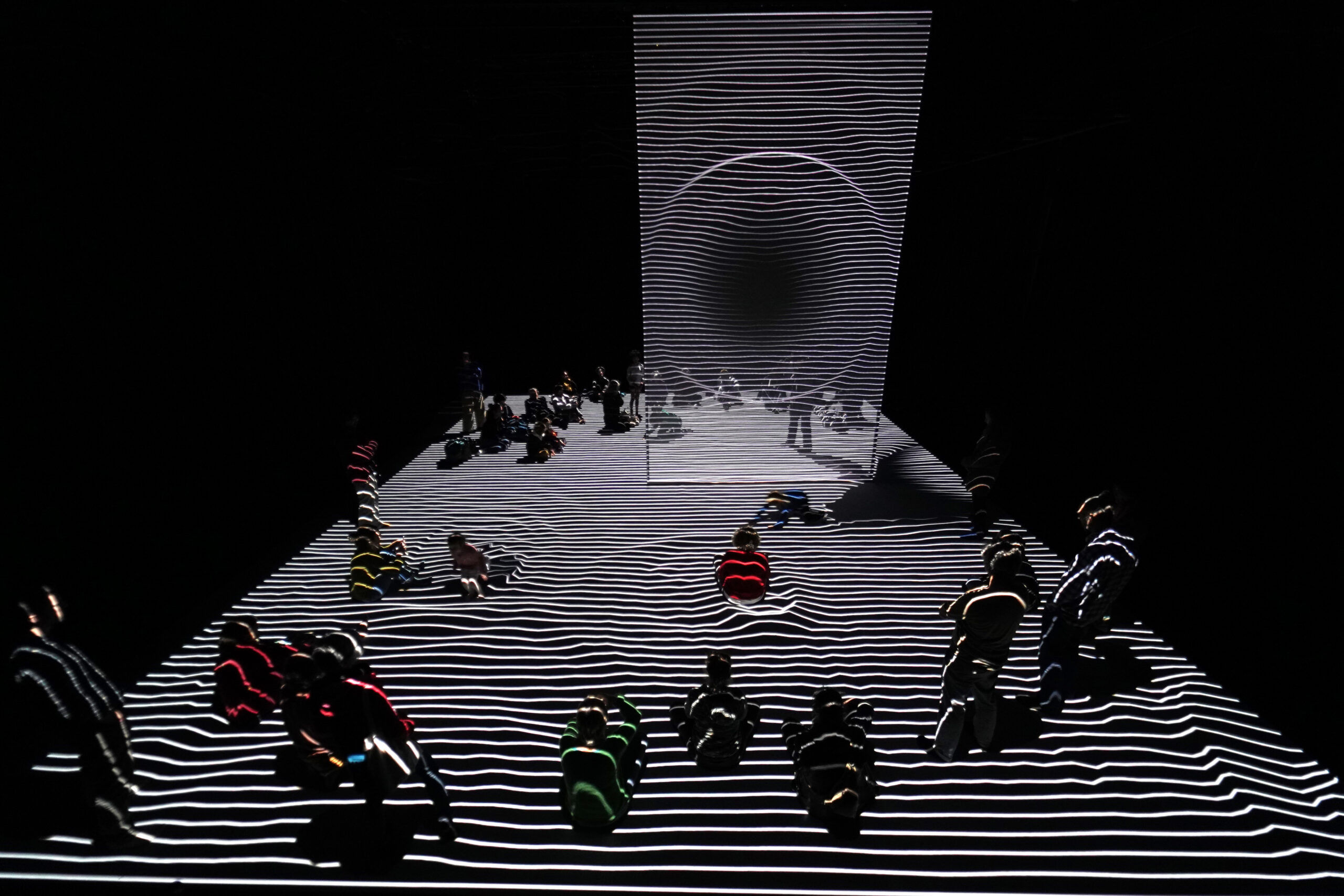 Adrien M & Claire B: Valon huomassa - Malva